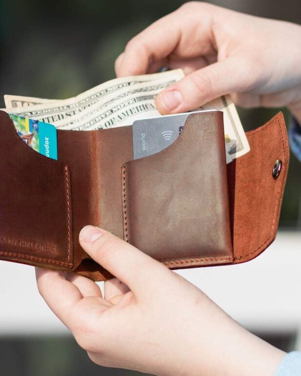 Nahast rahakott | Bifold wallet - EnjoythewoodEstonia